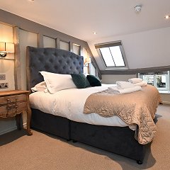 The Lansdowne Strand, Calne, hotel, restaurant, bar & function rooms in ...