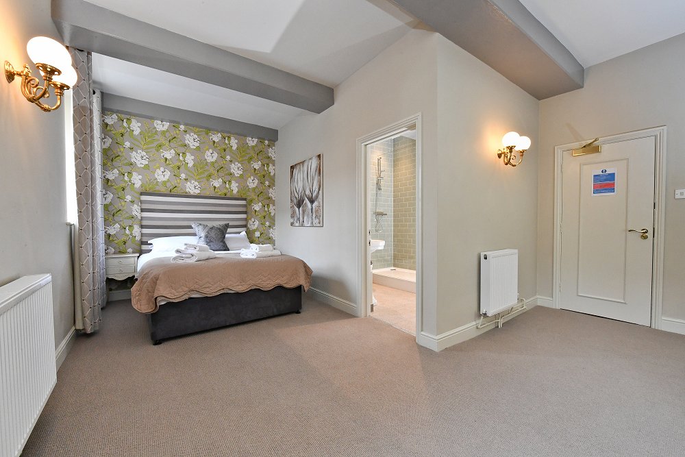 Gallery | The Lansdowne, Calne, hotel, restaurant, bar & function rooms ...