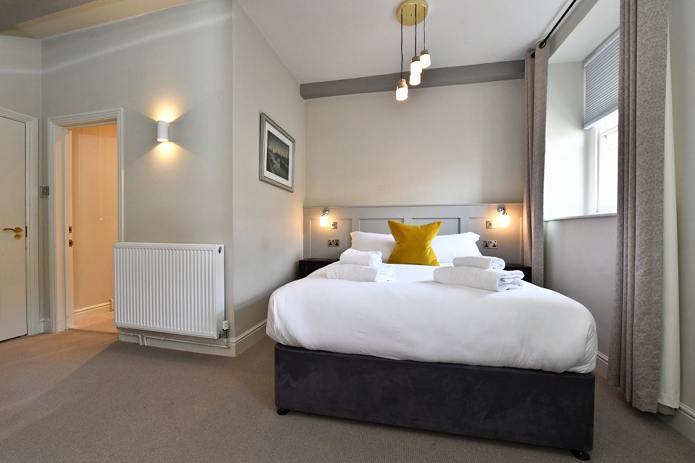 Gallery | The Lansdowne, Calne, hotel, restaurant, bar & function rooms ...