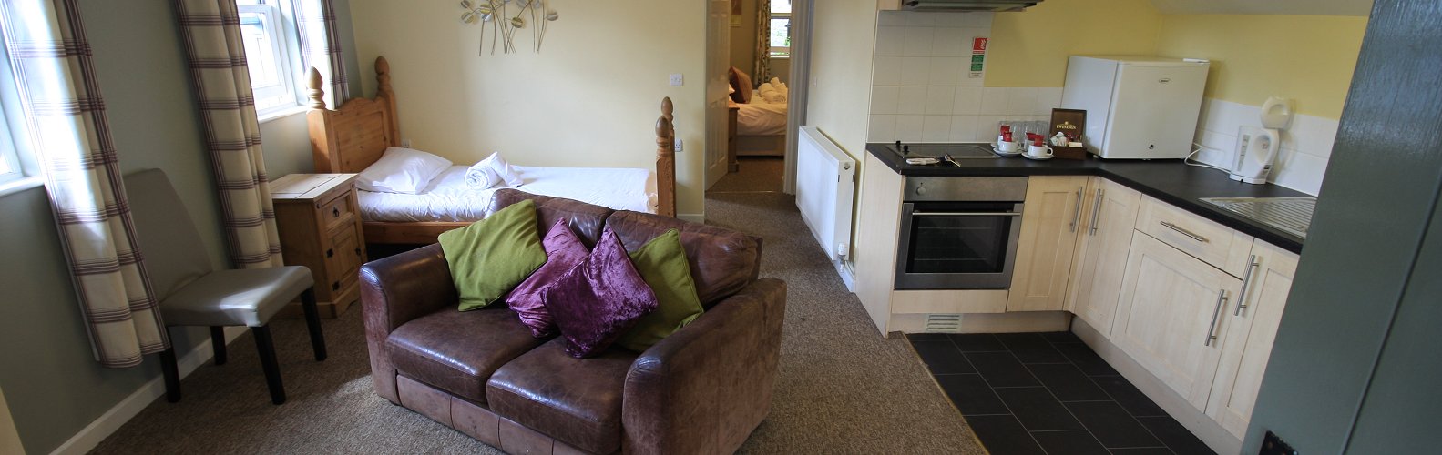 Lechlade Accommodation/Bed/Breakfast/Swindon | Riverside Pub, Lechlade ...