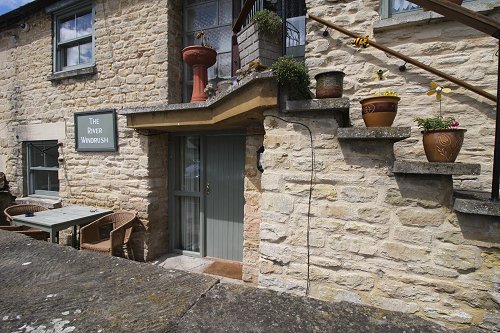 Lechlade Accommodation/Bed/Breakfast/Swindon | Riverside Pub, Lechlade ...