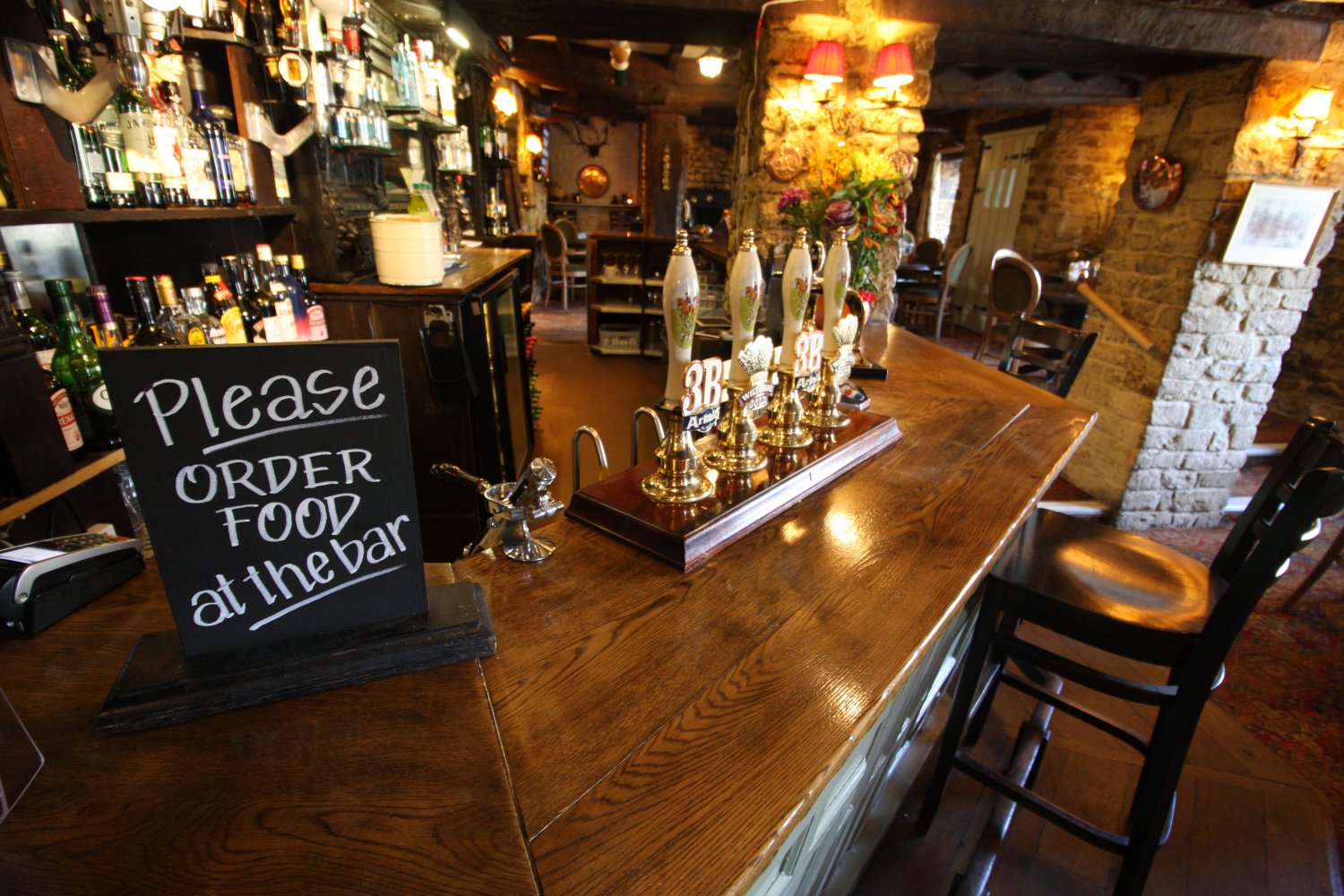 The Highwayman | pub food & Sunday lunch near Cirencester on the A417