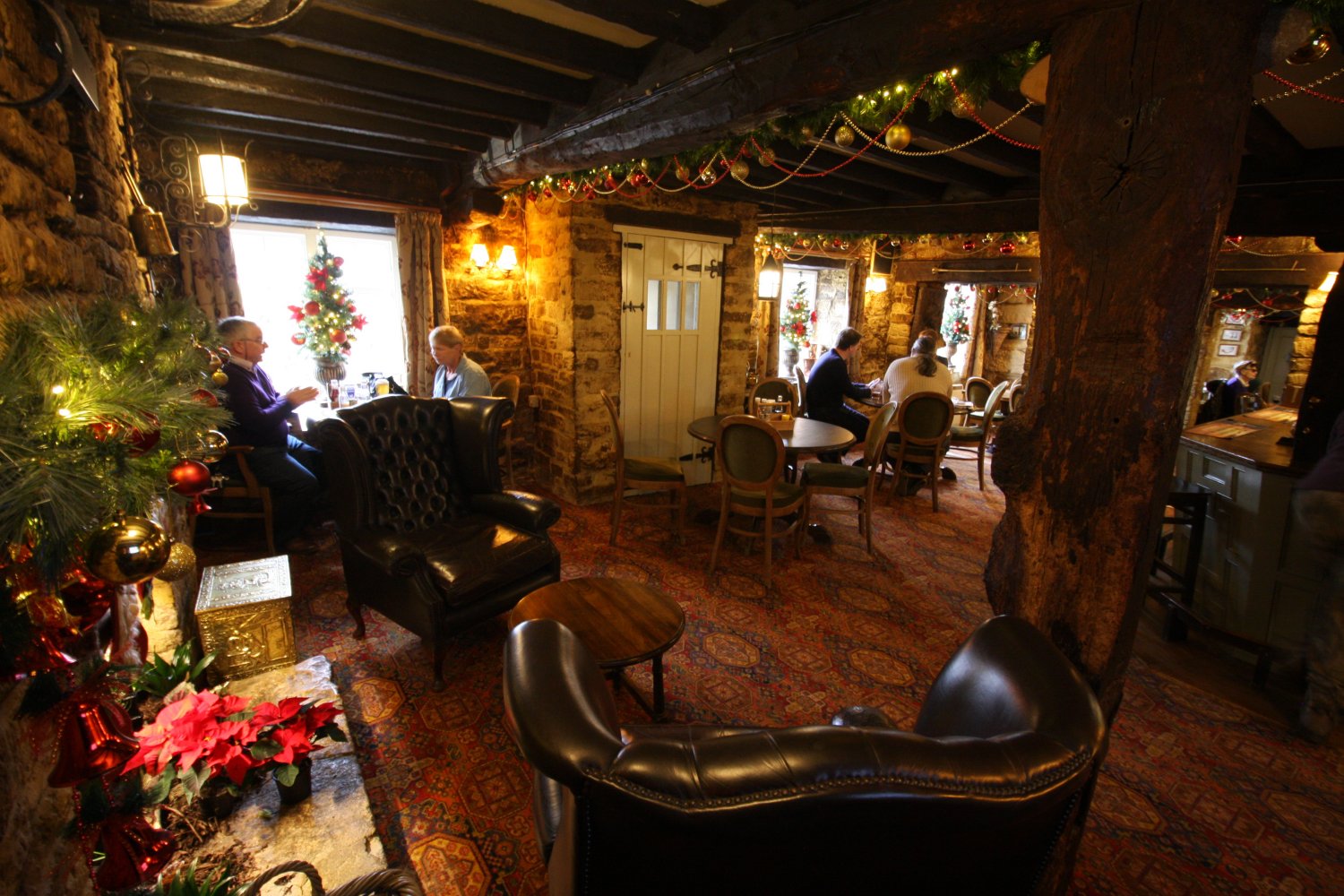 The Highwayman | pub food & Sunday lunch near Cirencester on the A417