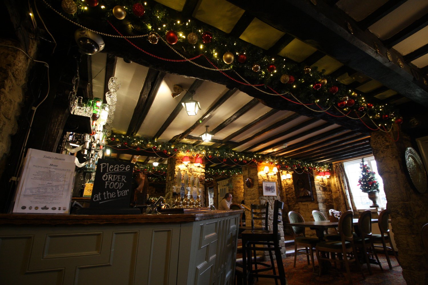 The Highwayman | pub food & Sunday lunch near Cirencester on the A417