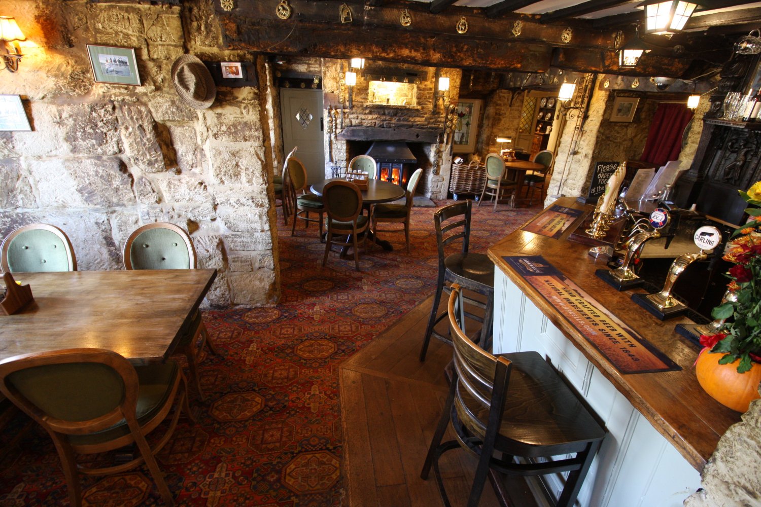 The Highwayman | pub food & Sunday lunch near Cirencester on the A417