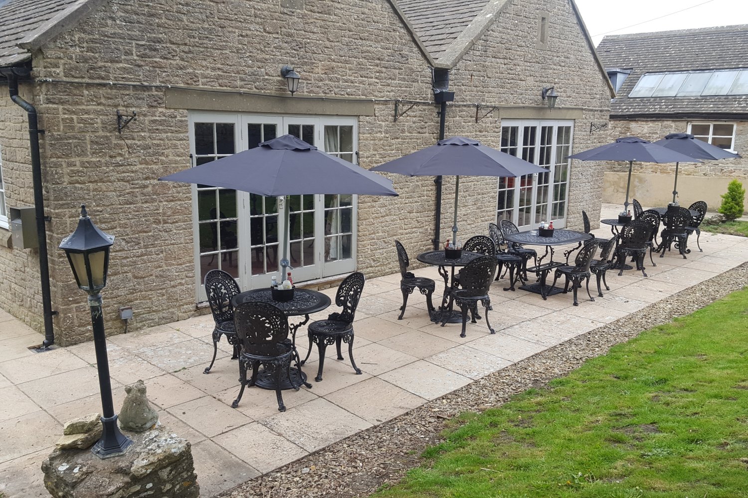 The Highwayman | pub food & Sunday lunch near Cirencester on the A417