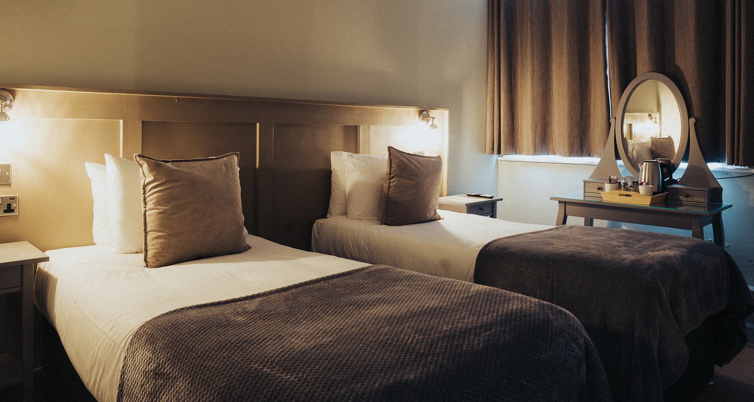 The Kings, Swindon | hotel rooms & accommodation in Old Town, Swindon