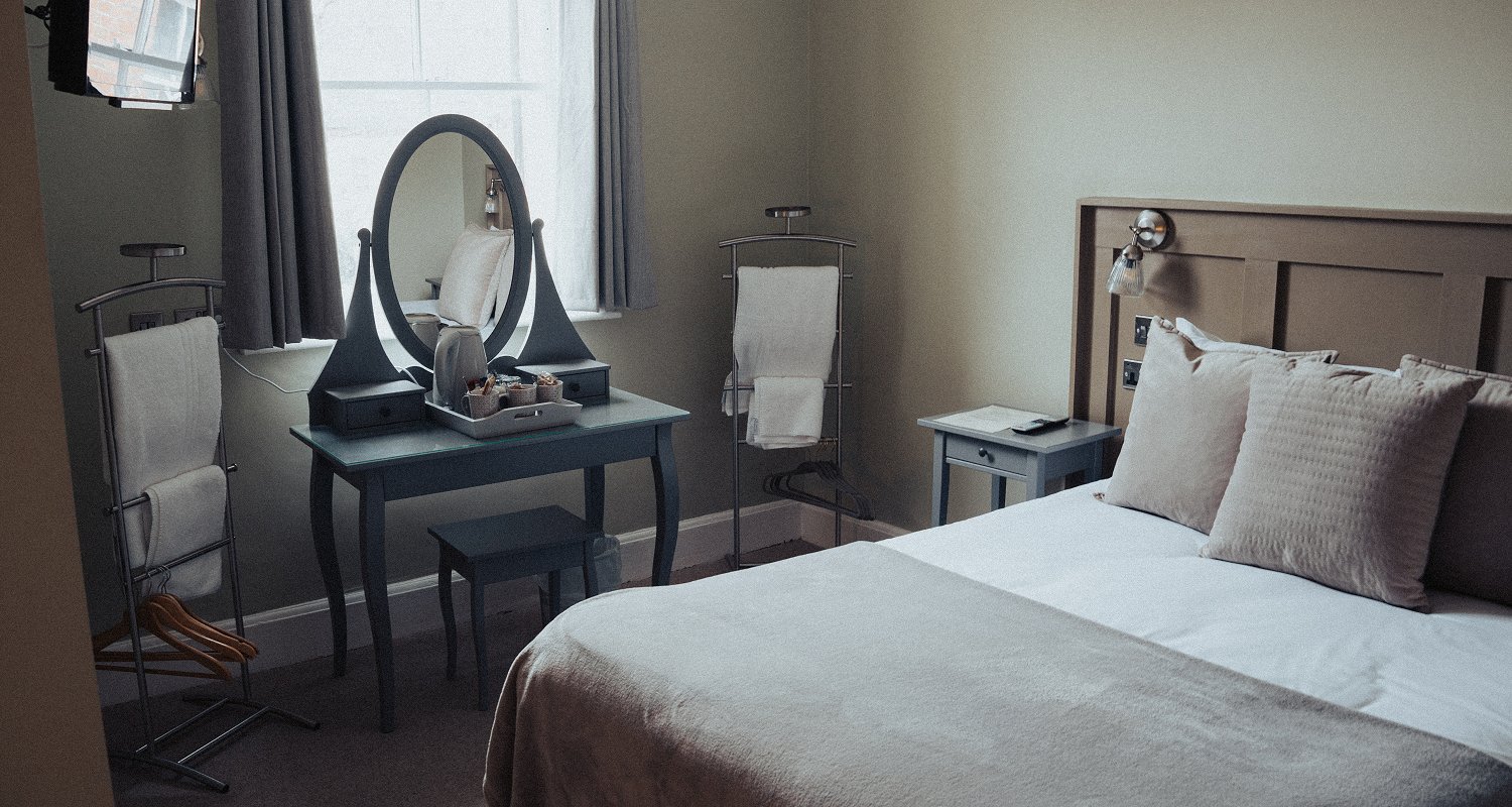 The Kings, Swindon | hotel rooms & accommodation in Old Town, Swindon