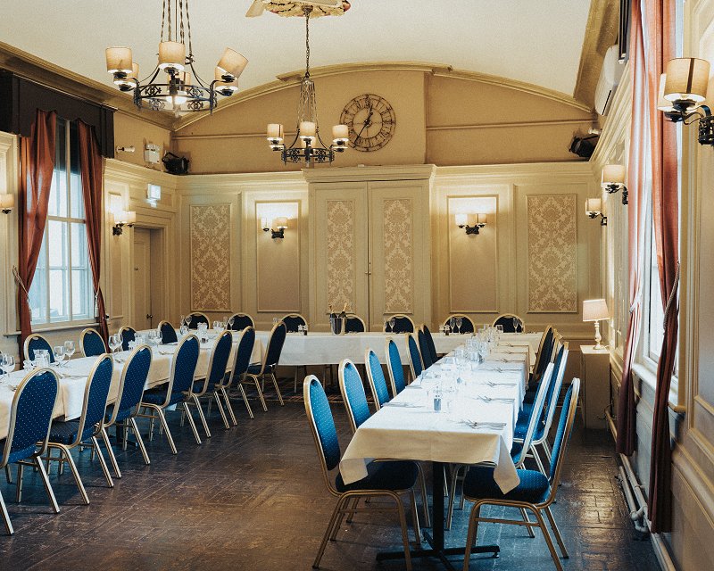 The Kings, Swindon bar/restaurant/hotel/functions/carvery in Old Town ...