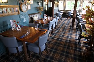 Sunday Lunch at The Plough-on-the-Hill, Swindon, Jn15 M4