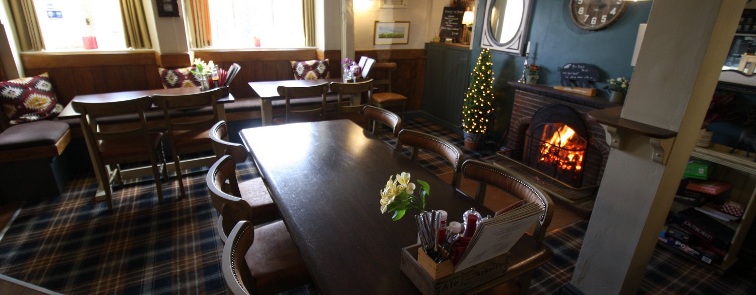 Sunday Lunch at The Plough-on-the-Hill, Swindon, Jn15 M4